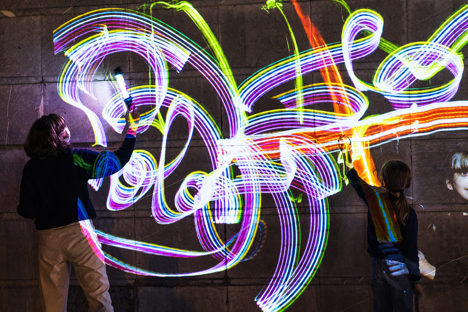 Luma Paint Interactive Light Graffiti | Lichtfaktor